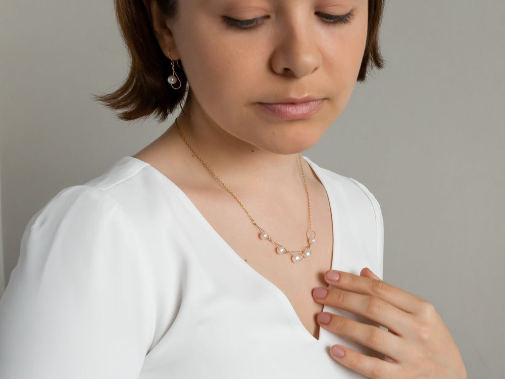 Rain White Pearl Dainty Segment Necklace – Pamela Lauz Jewellery